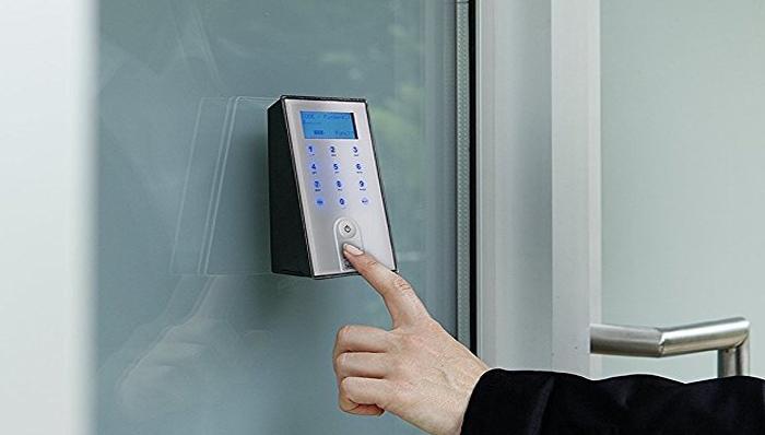 Turoffner Mit Fingerprint